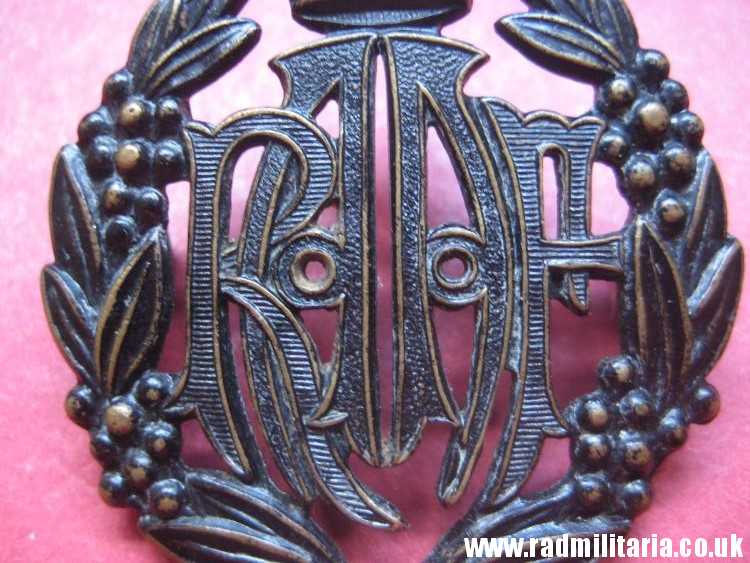 & WW2 Royal Australian Air Force RAAF CAP BADGE – genuine. | Welcome ...
